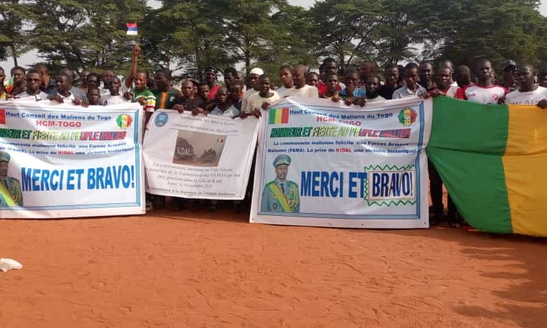 Au Togo, les maliens célèbrent la reconquête de Kidal